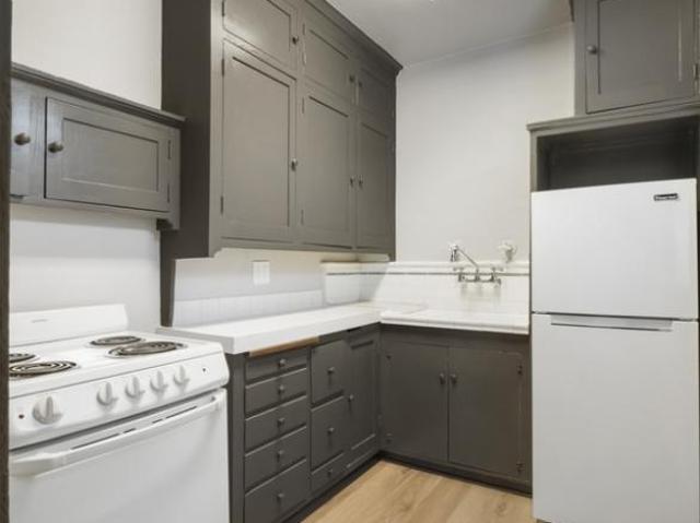 Studio, 1 bath, Condo 16 N Broadway St