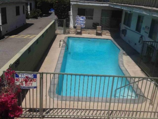Studio, 1 bath, Condo 1713 Scott Rd