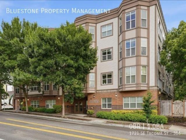Studio, 1 bath, Condo 1721 SE Tacoma St