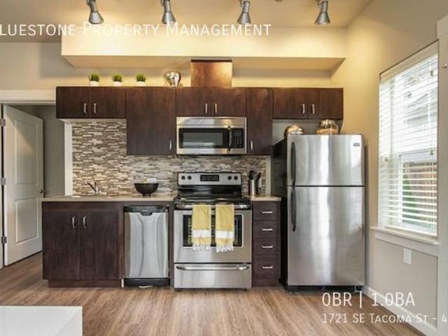 Studio, 1 bath, Condo 1721 SE Tacoma St