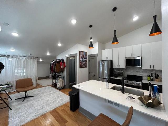 Studio, 1 bath, Condo 1725 Elm Street