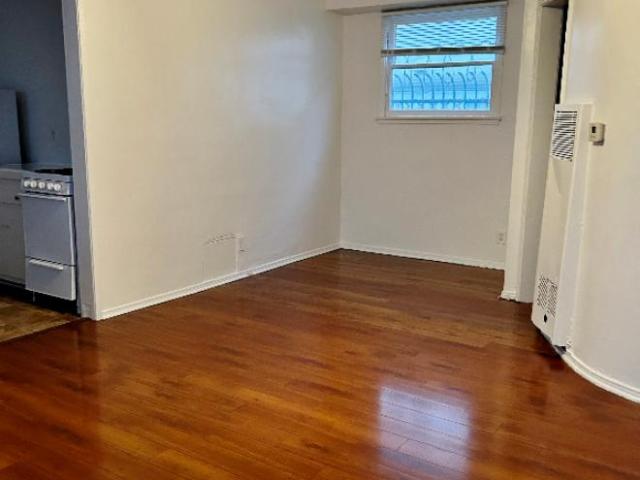 Studio, 1 bath, Condo 1737 Sycamore