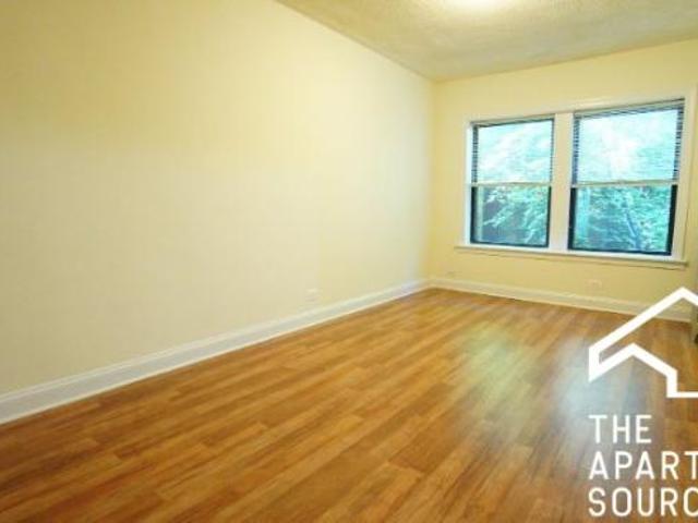 Studio, 1 bath, Condo 1742 N Humboldt Blvd