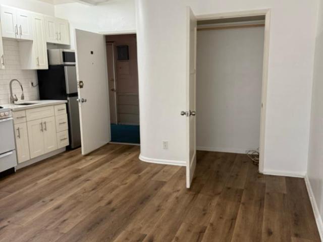 Studio, 1 bath, Condo 1781 Orchid Ave