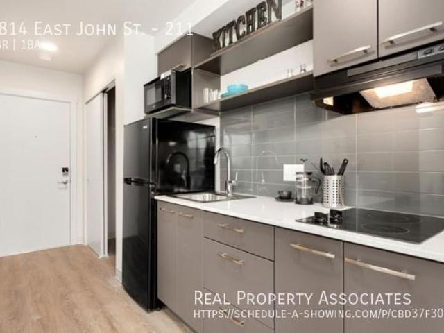 Studio, 1 bath, Condo 1814 East John St