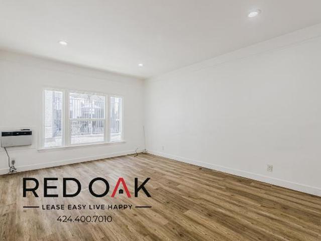 Studio, 1 bath, Condo 1818 Whitley Ave