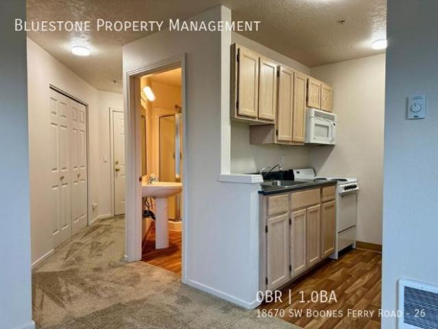 Studio, 1 bath, Condo 18670 SW Boones Ferry Road