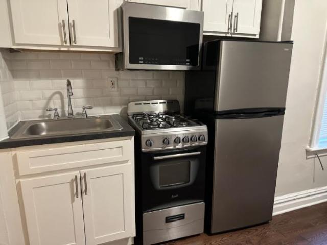 Studio, 1 bath, Condo 18 Kensington Avenue