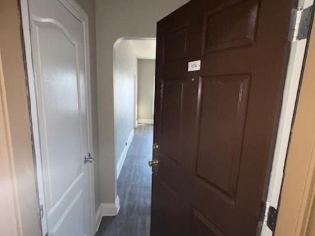 Studio, 1 bath, Condo 1900 26h Ave