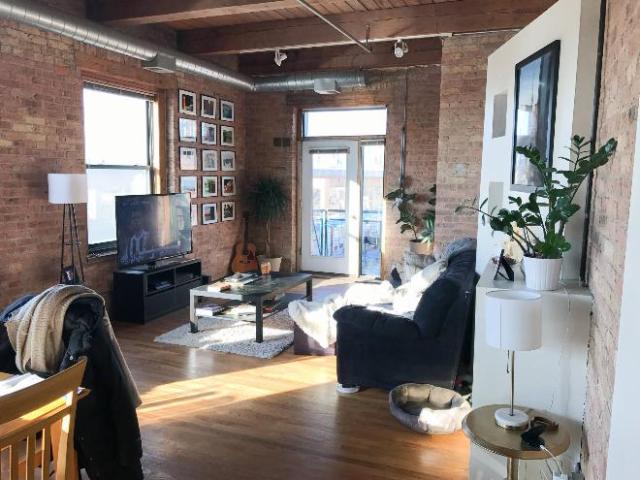 Studio, 1 bath, Condo 1900 S Clark