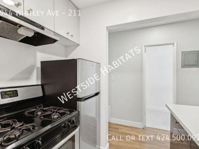 Studio, 1 bath, Condo 1944 Whitley Ave