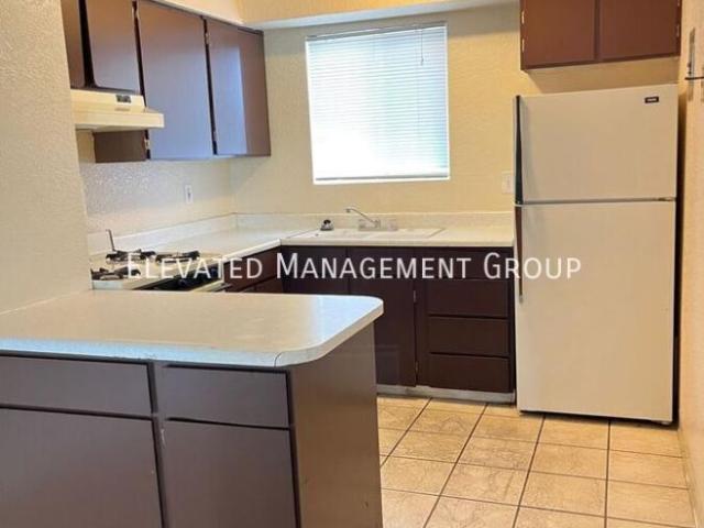 Studio, 1 bath, Condo 1008 Alvarado Dr Se