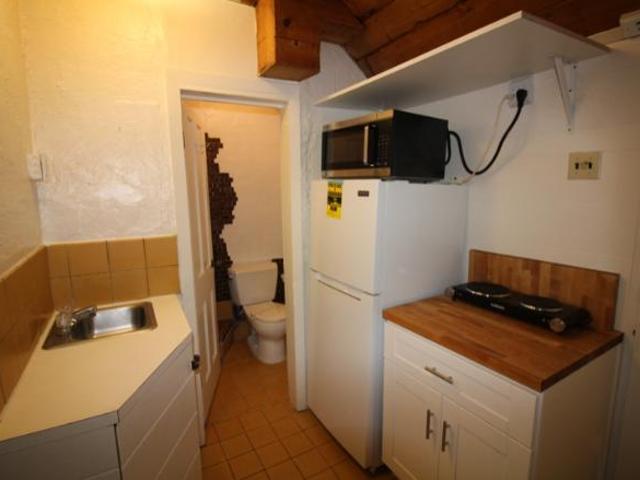 Studio, 1 bath, Condo 1008 Tourmaline St