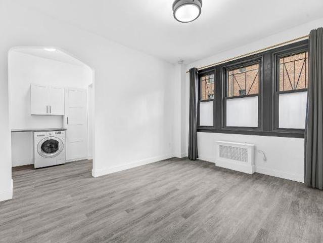 Studio, 1 bath, Condo 1010 25th St Nw