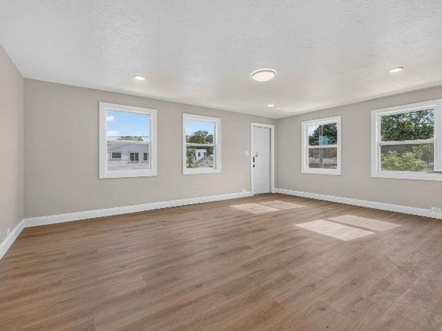 Studio, 1 bath, Condo 1010 26th St N