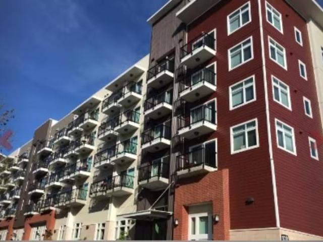 Studio, 1 bath, Condo 1010 Railroad Ave