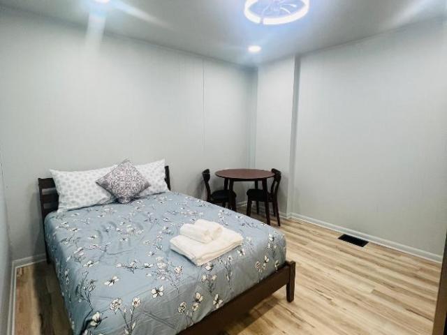 Studio, 1 bath, Condo 101 E Main Street