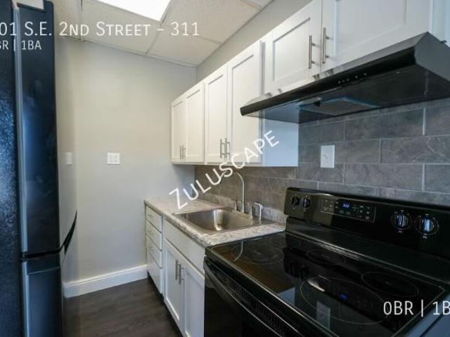 Studio, 1 bath, Condo 101 S E 2nd Street