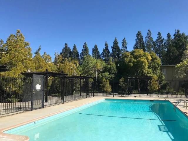 Studio, 1 bath, Condo 1020 Dolores Ave
