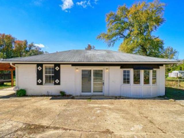 Studio, 1 bath, Condo 10215 Livingston Rd