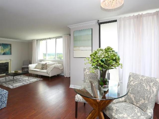 Studio, 1 bath, Condo 1037 Howell Place