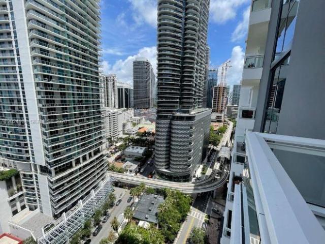 Studio, 1 bath, Condo 1080 Brickell Ave