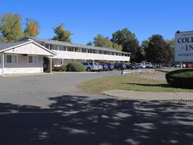 Studio, 1 bath, Condo 10 Belchertown Road