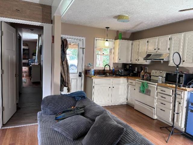 Studio, 1 bath, Condo 113 Castlerock Dr