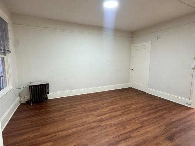 Studio, 1 bath, Condo 1112 Larkin St
