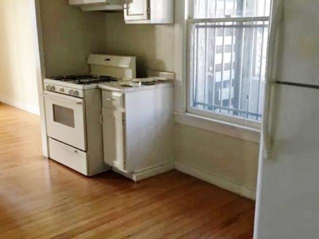 Studio, 1 bath, Condo 1114 Poinsettia Dr