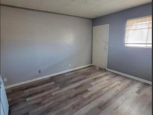 Studio, 1 bath, Condo 111 South Summit Street