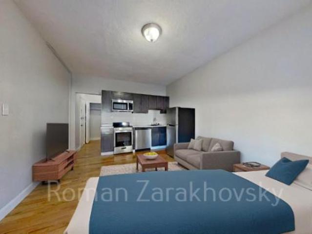 Studio, 1 bath, Condo 1124 Commonwealth Ave