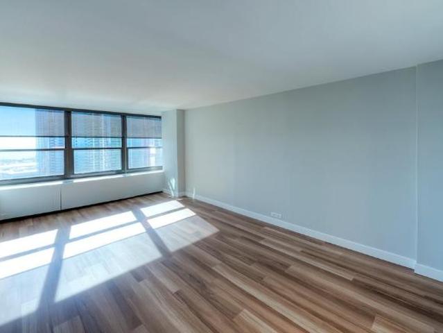 Studio, 1 bath, Condo 1147 S Michigan