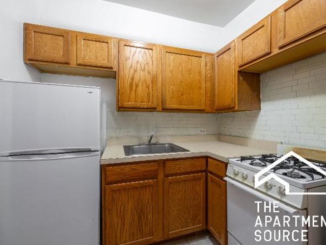 Studio, 1 bath, Condo 1164 North Dearborn St