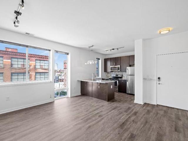 Studio, 1 bath, Condo 1200 Washington Ave