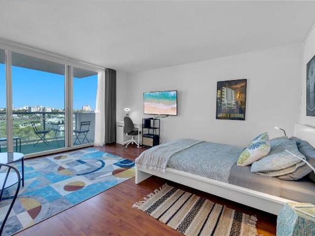 Studio, 1 bath, Condo 1200 West Ave