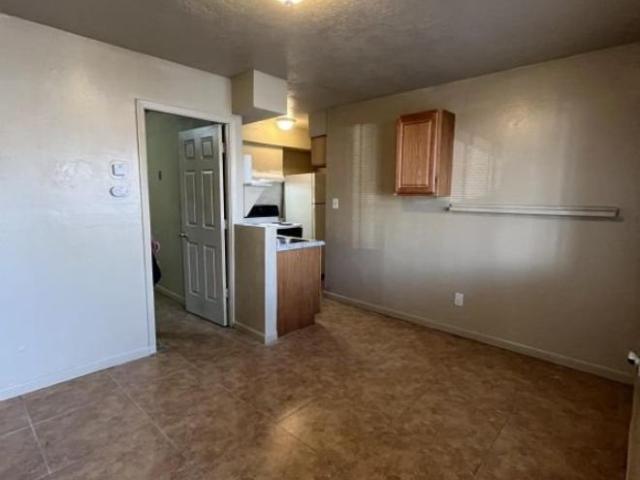 Studio, 1 bath, Condo 121 General Arnold St NE
