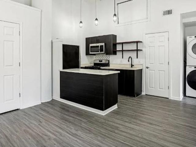 Studio, 1 bath, Condo 1222 Ridge Ave