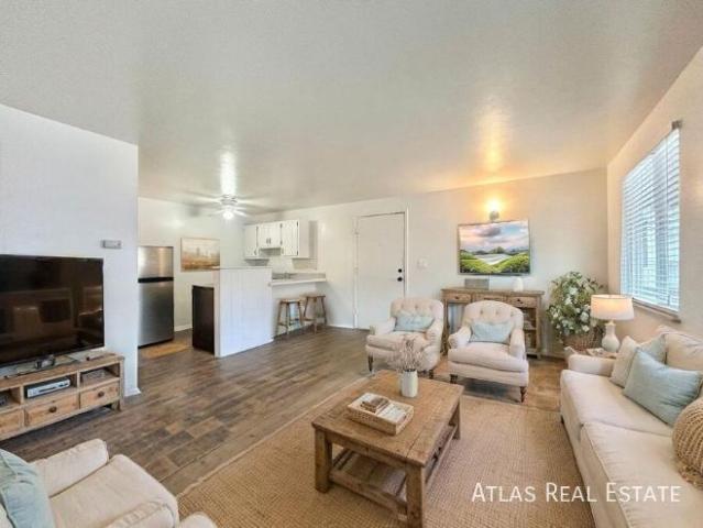 Studio, 1 bath, Condo 122 W Ida Avenue