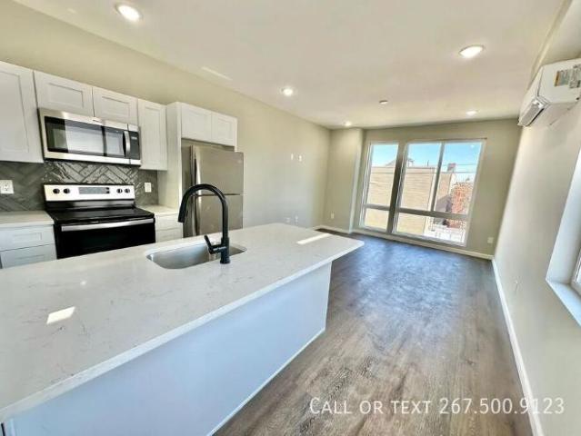 Studio, 1 bath, Condo 1230 N Marshall St