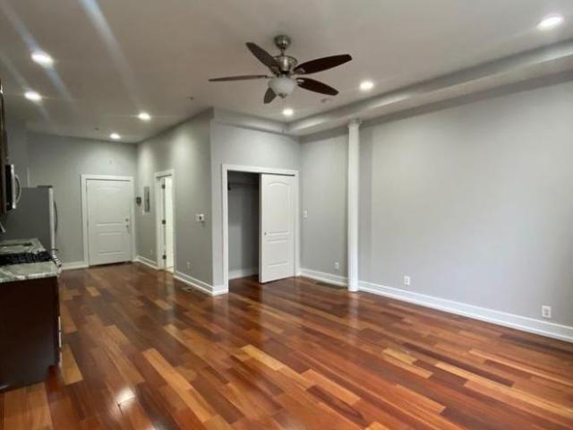 Studio, 1 bath, Condo 1236 E Columbia Ave