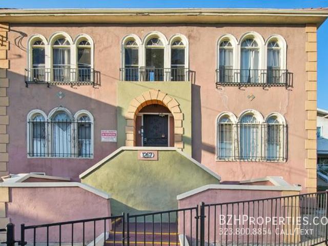 Studio, 1 bath, Condo 1267 Vin Scully Ave