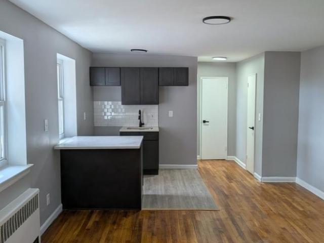 Studio, 1 bath, Condo 1280 Clinton Ave