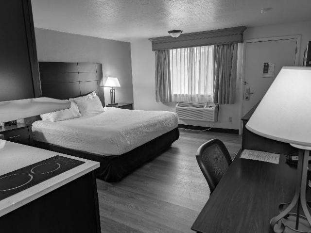 Studio, 1 bath, Condo 1317 E Gurley St