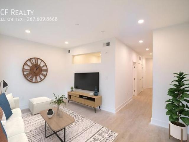 Studio, 1 bath, Condo 1325 Lee Street