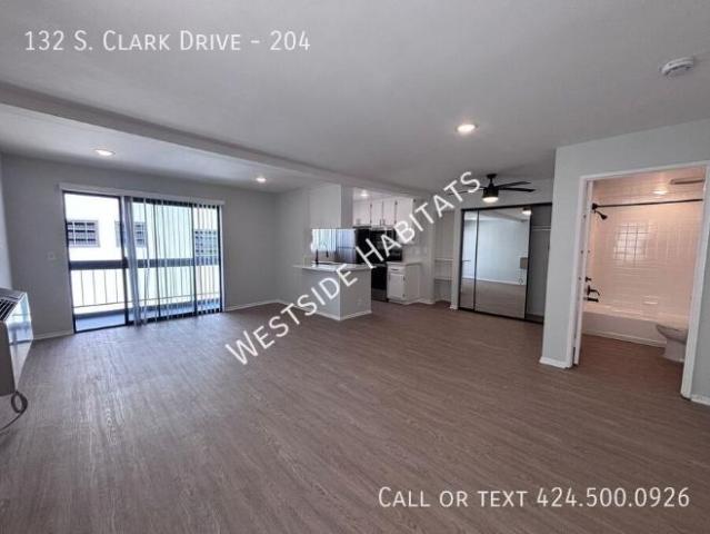 Studio, 1 bath, Condo 132 S Clark Drive