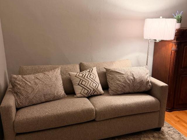 Studio, 1 bath, Condo 2612 Q Street