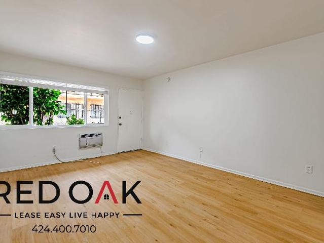 Studio, 1 bath, Condo 2666 Ellendale Place
