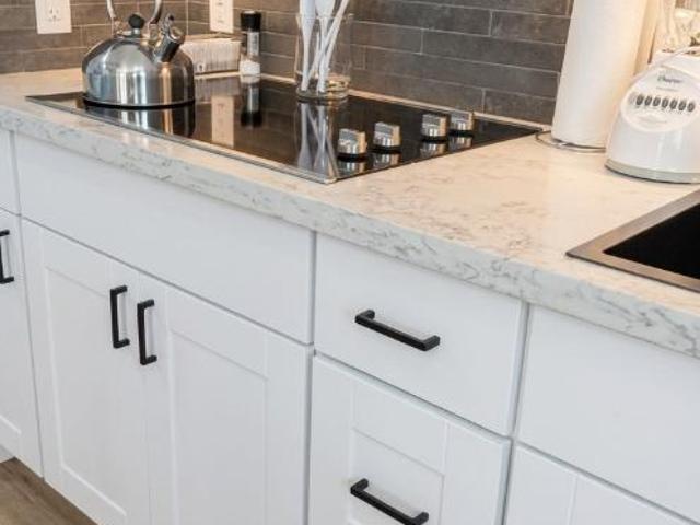 Studio, 1 bath, Condo 2709 California Ave