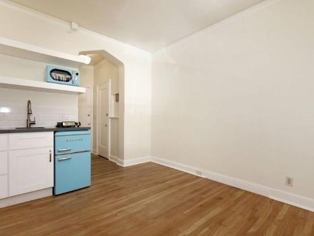 Studio, 1 bath, Condo 2709 Dwight Way